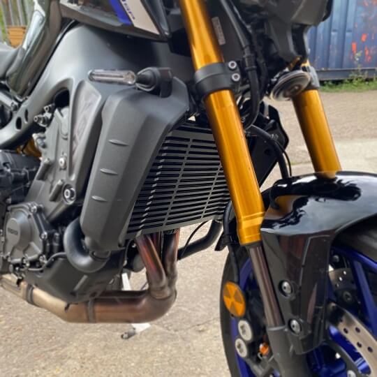 Pyramid Radiator Guard '21-'23 Yamaha Tracer 9/GT | Matte Black ...